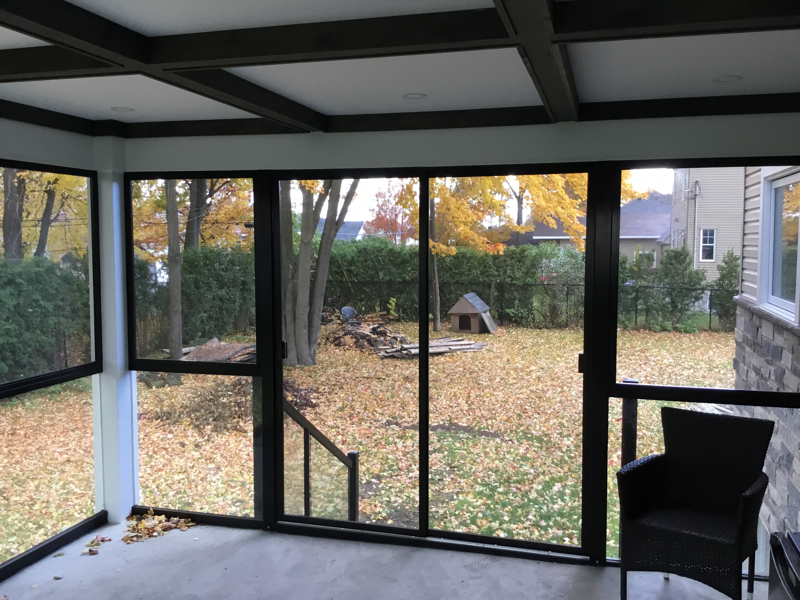 Véranda Contemporaine à Mascouche | Rampes et Balcons St-Sauveur